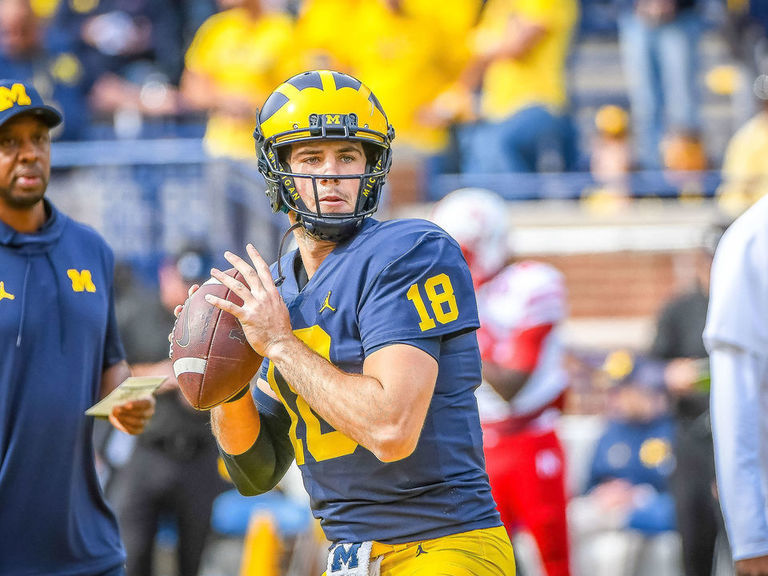 Illinois names grad transfer Brandon Peters starting QB | theScore.com