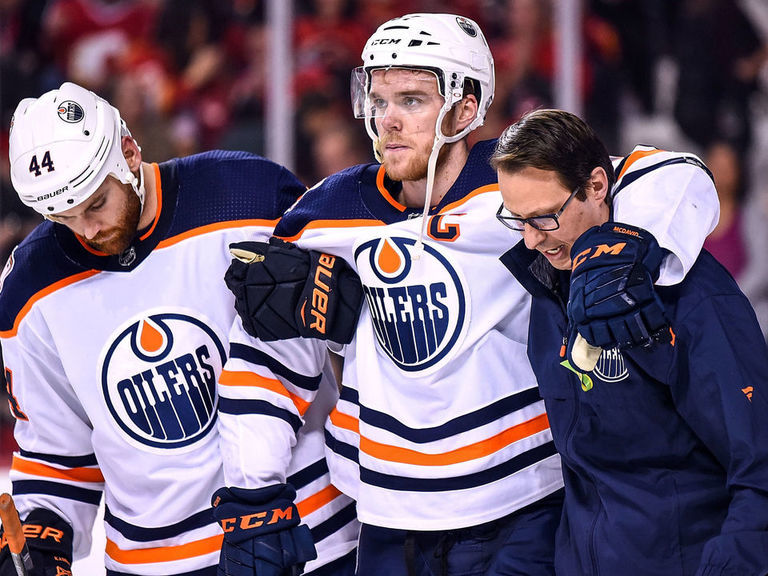 McDavid 'working towards' training camp after knee injury | theScore.com