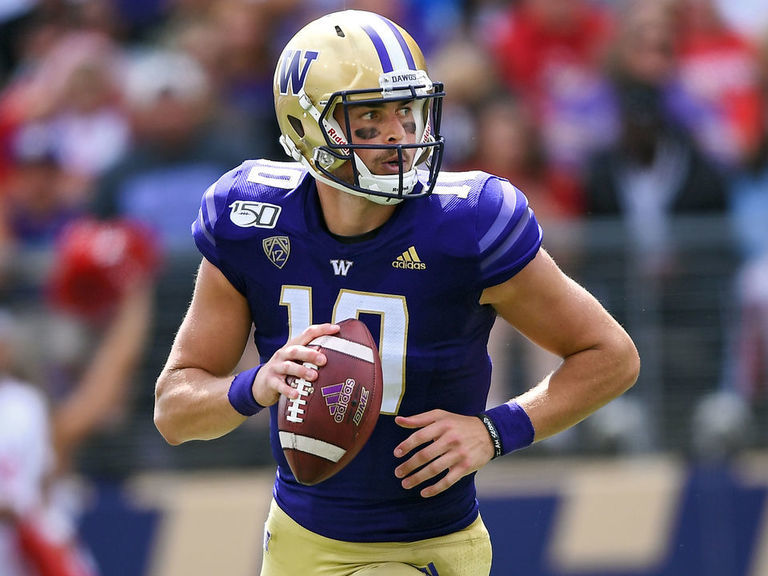 Colts pick up potential long-term QB in Eason | theScore.com