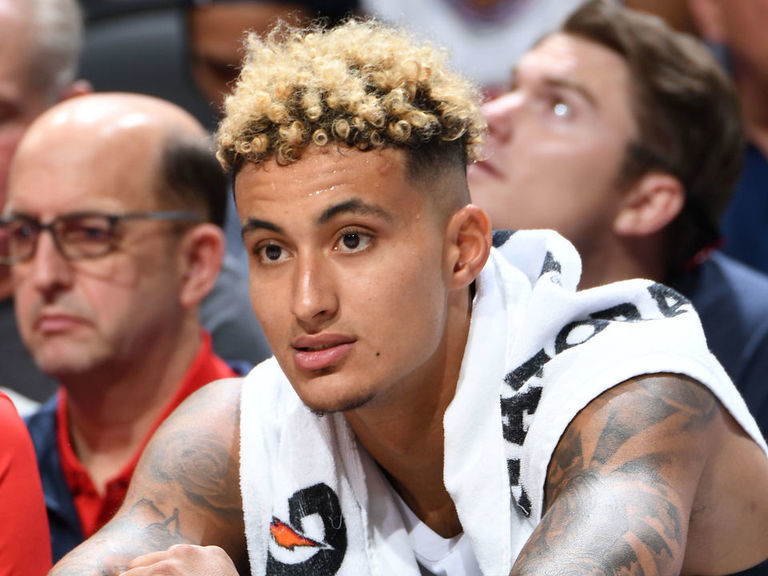 Kuzma out indefinitely with stress reaction in foot | theScore.com