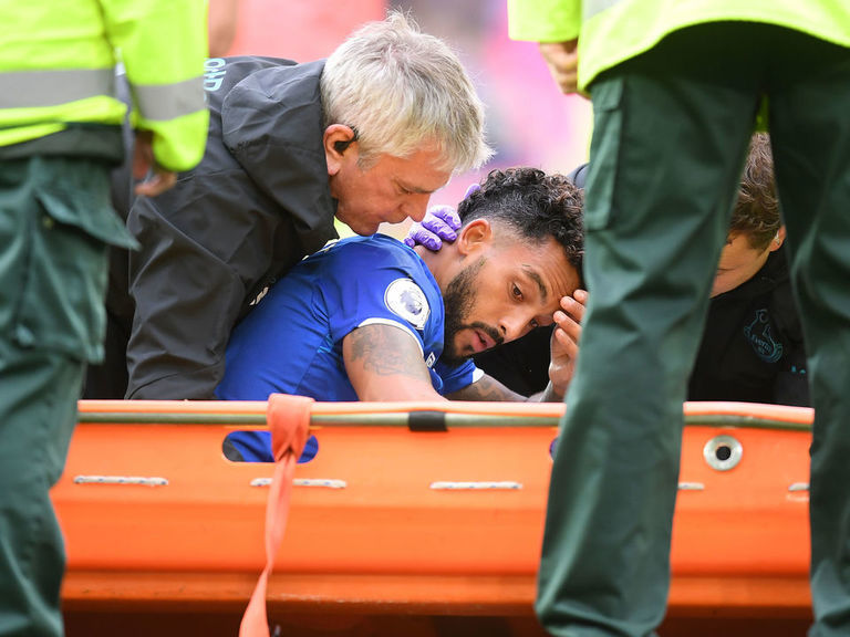 Walcott set for training return after head injury | theScore.com