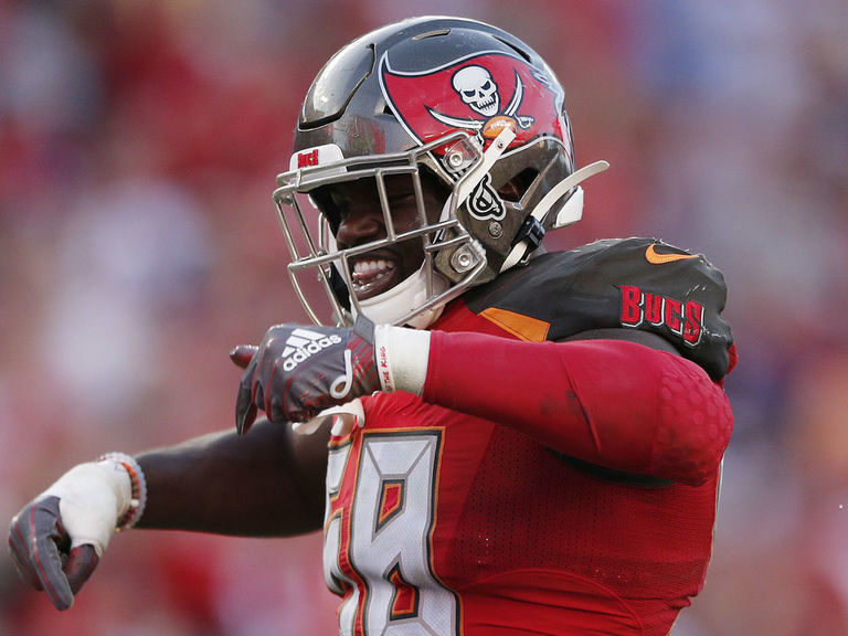 Buccaneers' Barrett says he'll sign tag absent long-term deal ...
