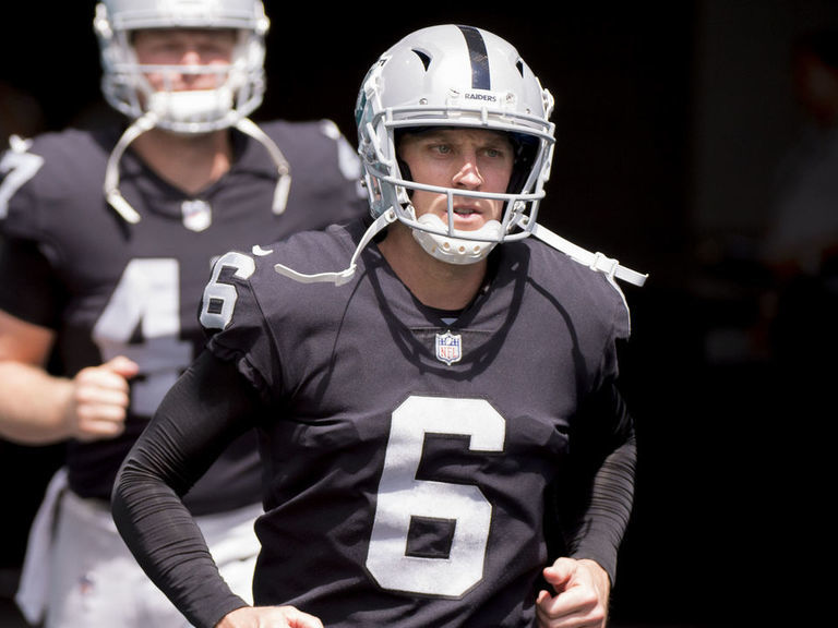 Mike Nugent wins Patriots' kicking job | theScore.com