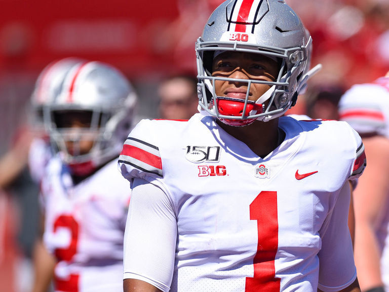 Spring practice provides look at Ohio State's future QBs | theScore.com
