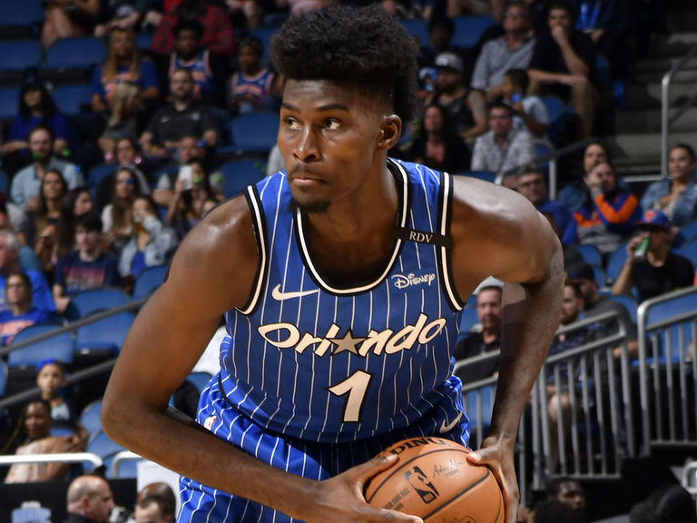 Magic's Isaac out at least 8-10 weeks with knee injury | theScore.com