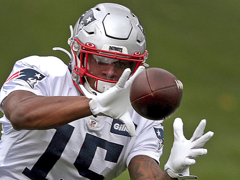 Patriots activate 1st-round WR Harry from IR | theScore.com