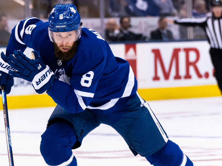 Muzzin exits vs. Capitals with leg injury | theScore.com