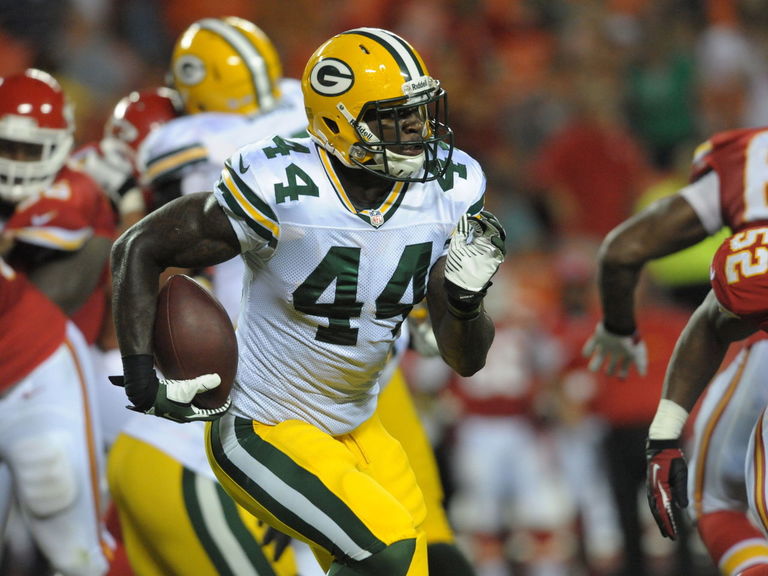 Packers officially announce re-signing of RB James Starks | theScore.com