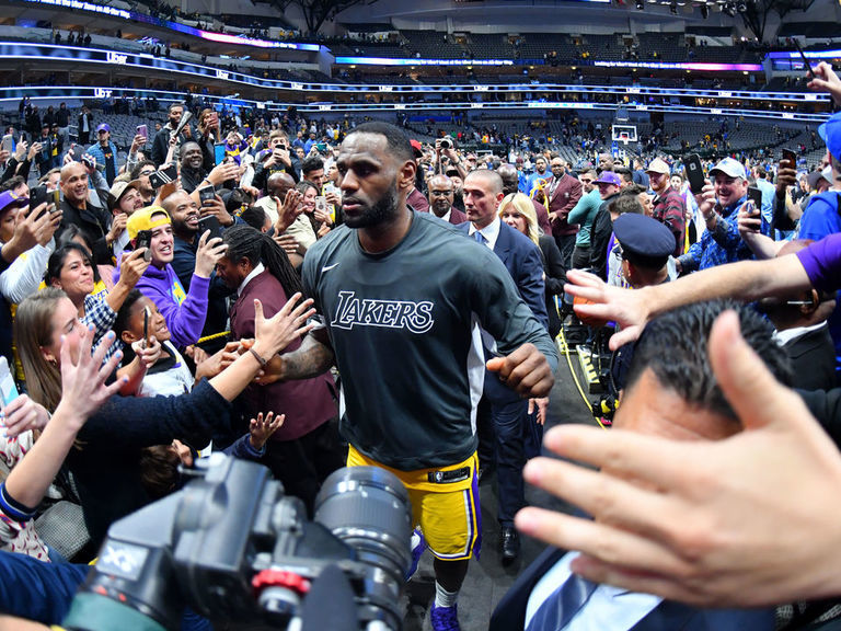 Study: Lakers have NBA's most loyal, engaged fans | theScore.com