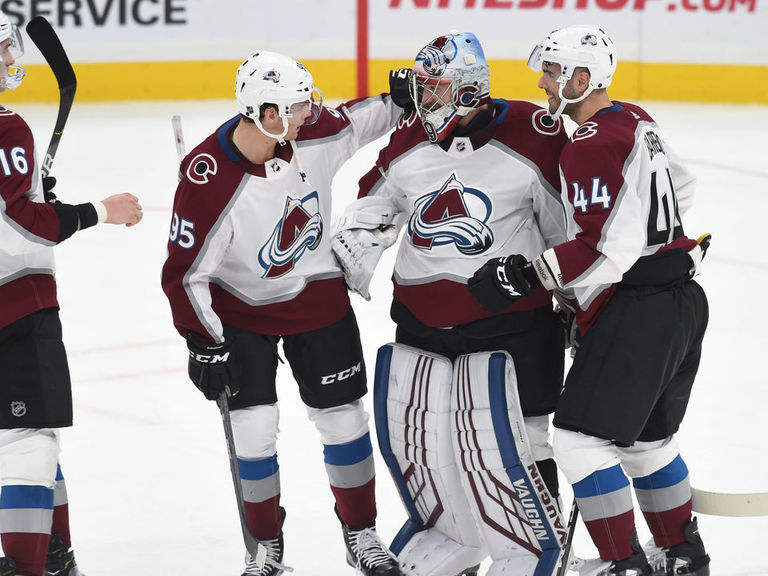 Avalanche give Bruins 1st regulation loss on home ice | theScore.com