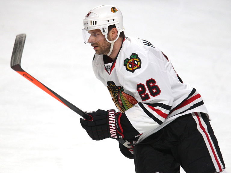 Michal Handzus to play in 1,000th game Wednesday vs. Blues | theScore.com