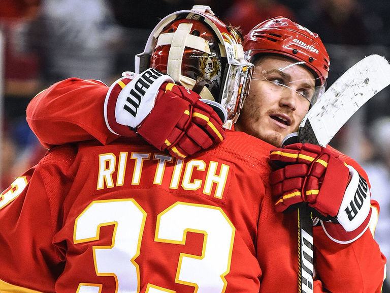 Flames rally past Leafs, improve to 7-0 under Geoff Ward | theScore.com