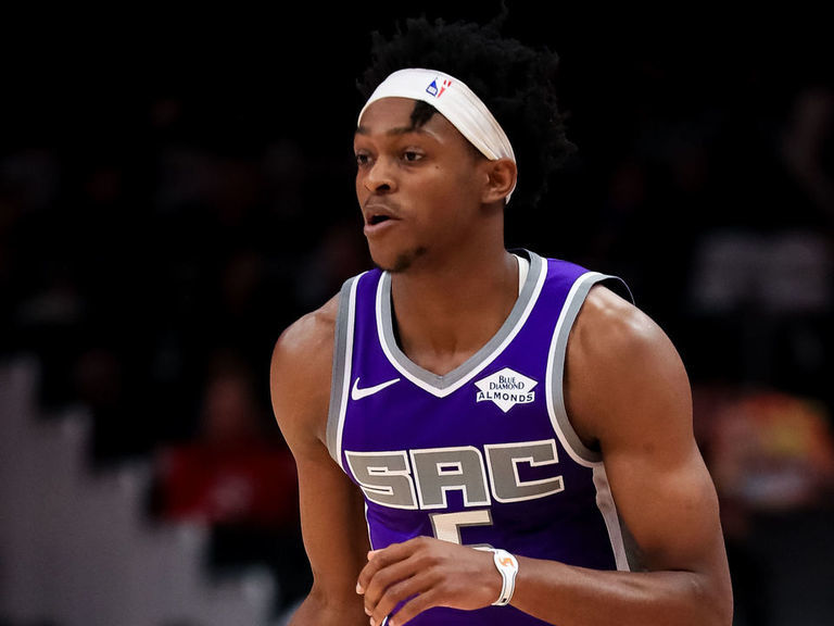 Kings' Fox to come off bench vs. Hornets after 17-game absence ...