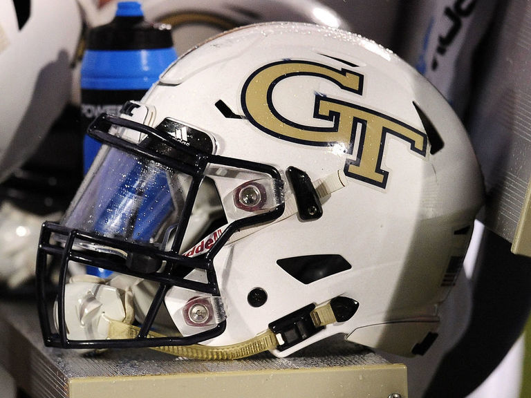 Georgia Tech recruit dies after being hit by train | theScore.com