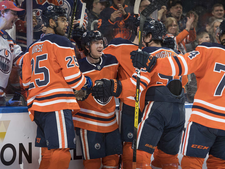 Oilers blow out Coyotes to earn crucial divisional win | theScore.com