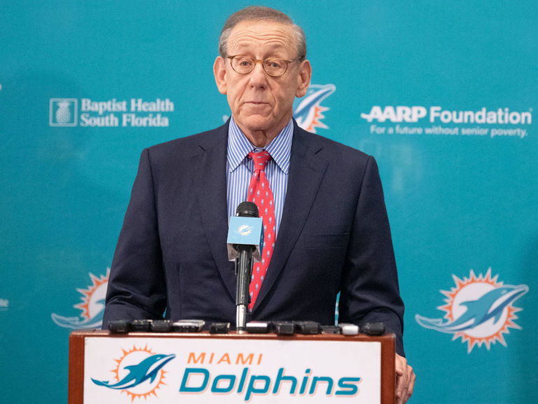 Report: Dolphins owner wants to draft Burrow | theScore.com