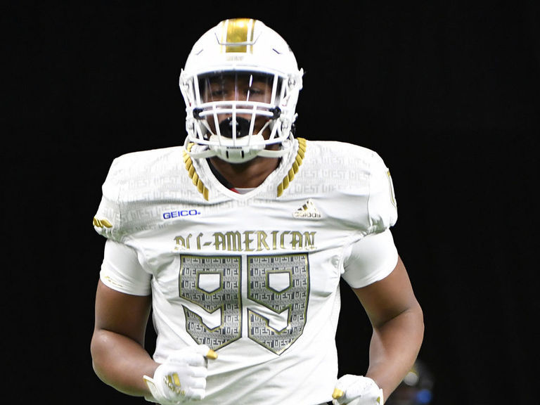 4-star DE Alfred Collins commits to Texas | theScore.com