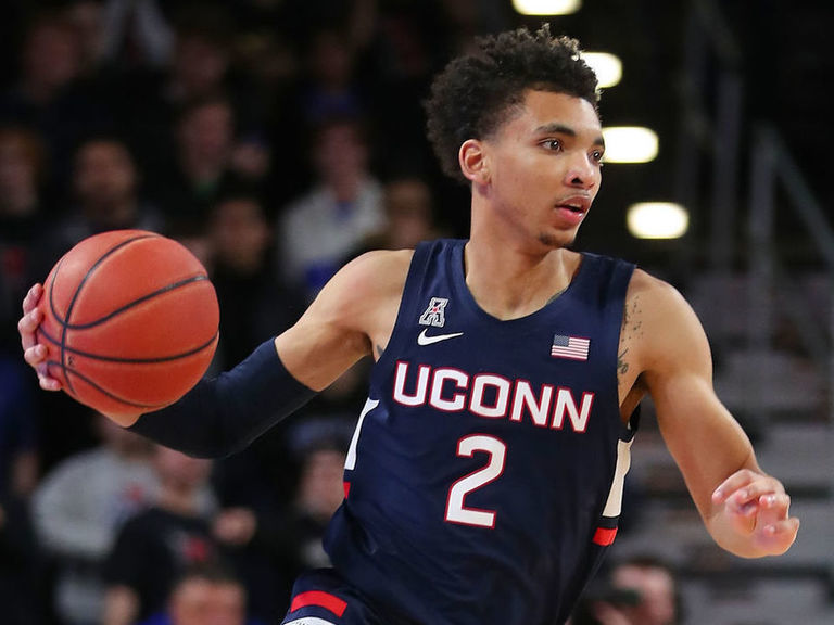 Bouknight, UConn upset Cincinnati in OT | theScore.com