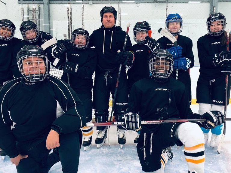 Emilio Estevez to return as Gordon Bombay in 'Mighty Ducks' reboot ...