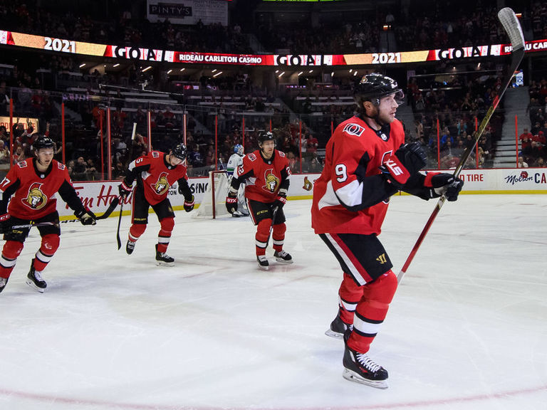 Bobby Ryan scores hat trick in 1st home game since November | theScore.com