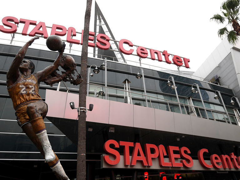 How NBA players, teams are supporting arena staff during hiatus ...