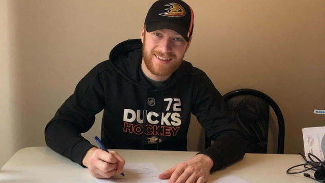 Inside Hunter Drew’s journey from hockey obscurity to an NHL contract ...