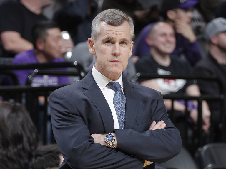 Bulls hire Donovan as head coach | theScore.com
