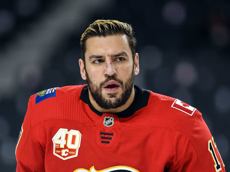 Flames' Lucic losing hope of NHL return this season | theScore.com