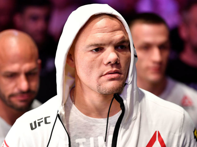 Anthony Smith describes 'terrifying' home invasion | theScore.com