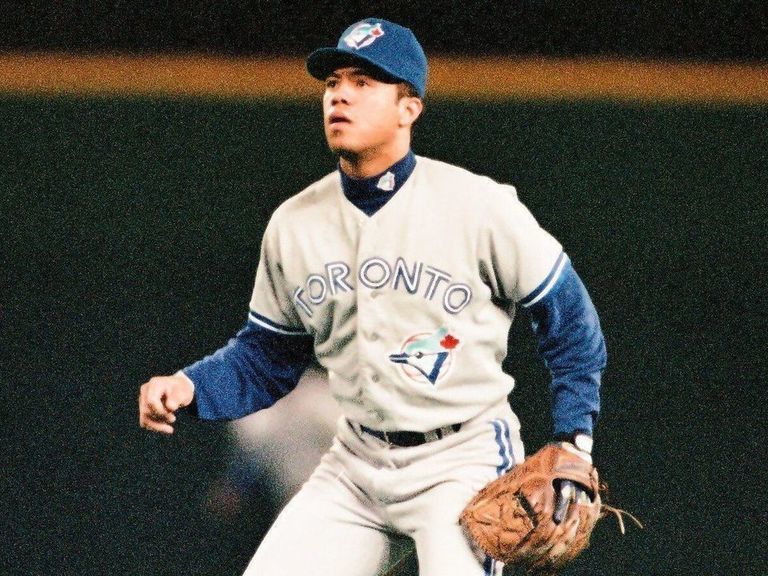 HOFer Alomar offers to 'help build a bridge' between MLB players ...