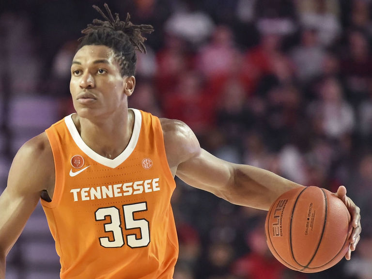 Yves Pons returns to Tennessee, withdraws from NBA draft | theScore.com