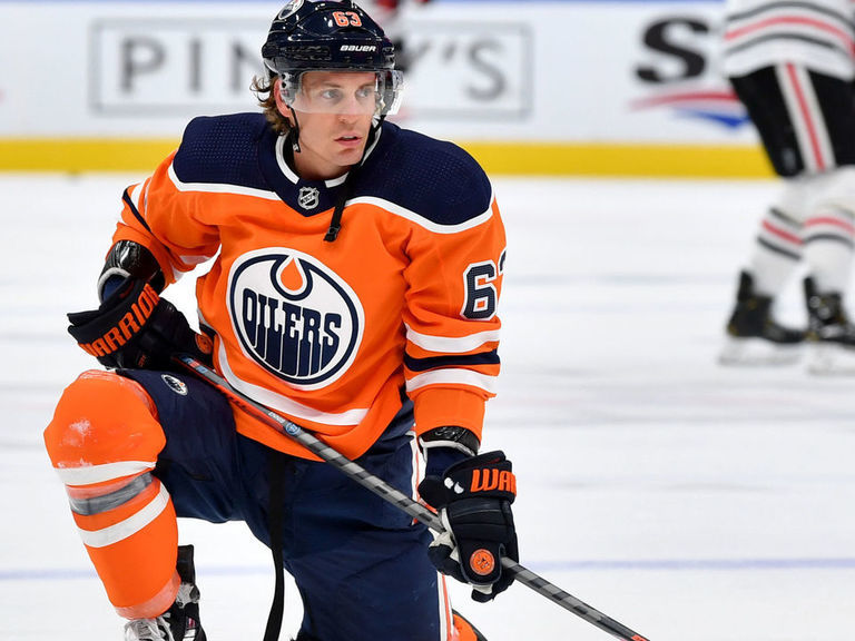 Ennis out indefinitely after suffering injury in Game 3 | theScore.com