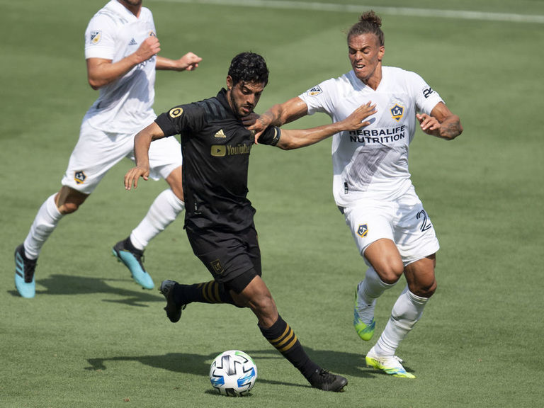 LAFC star Vela suffers apparent knee injury in El Trafico defeat ...