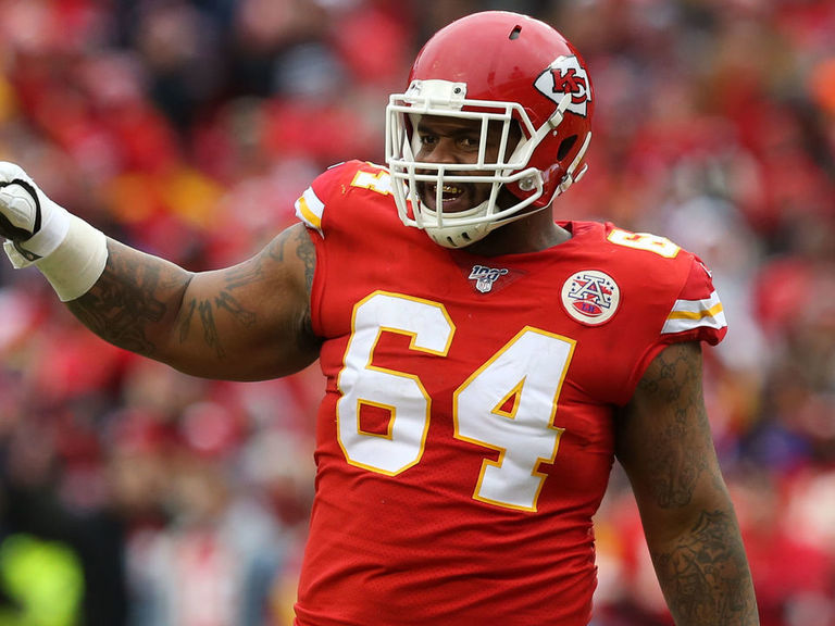 Chiefs' Pennel suspended 2 games | theScore.com