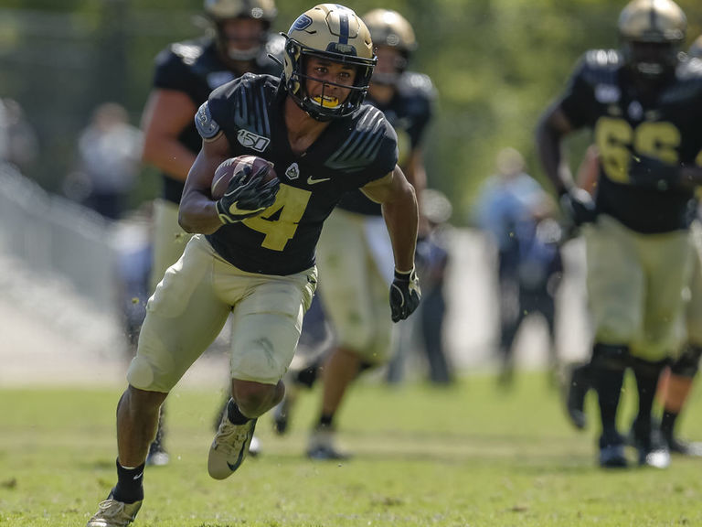 Purdue's Moore opts back in for 2020 season | theScore.com
