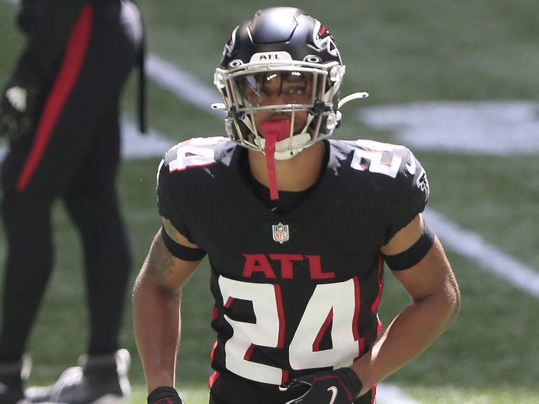 Falcons place 1st-round pick Terrell on COVID-19 reserve | theScore.com