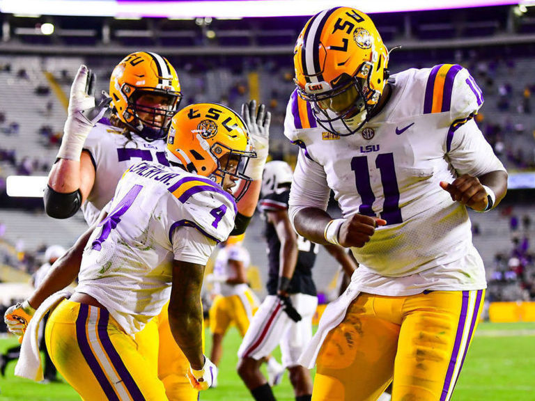 LSU offense explodes for 52 points in win over South Carolina ...