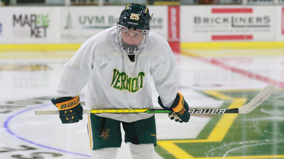 Inside Dovar Tinling's journey to becoming college hockey's…