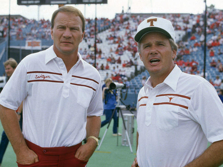 Fred Akers, Texas coach who flirted with glory, dies at 82 | theScore.com