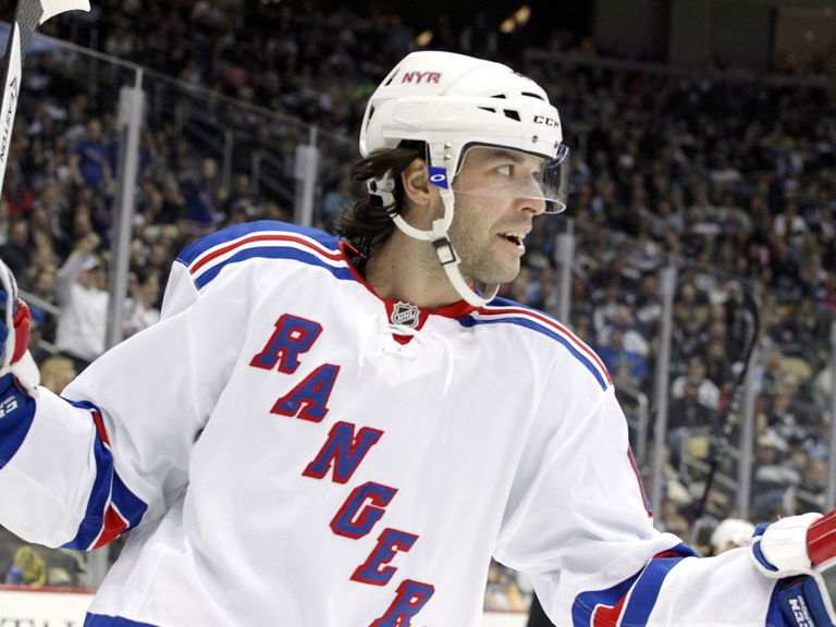 Re-signing Benoit Pouliot should be priority for Rangers | theScore.com