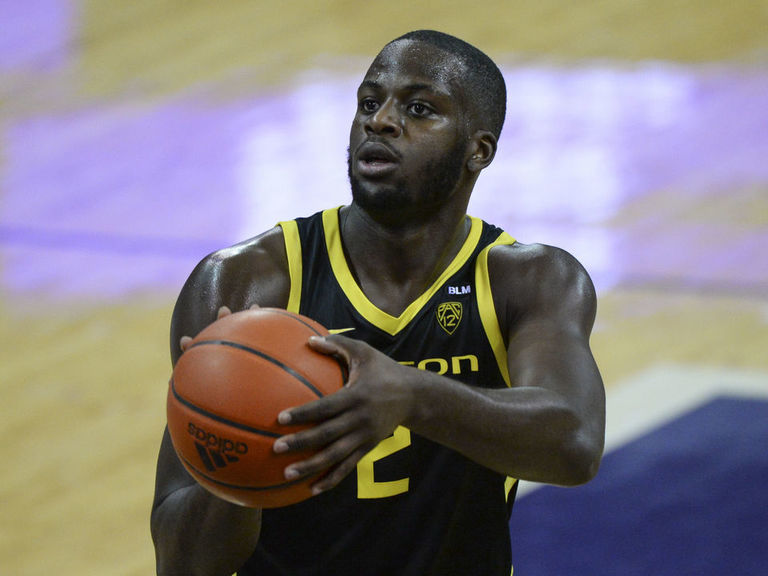 Omoruyi, No. 21 Oregon top California | theScore.com