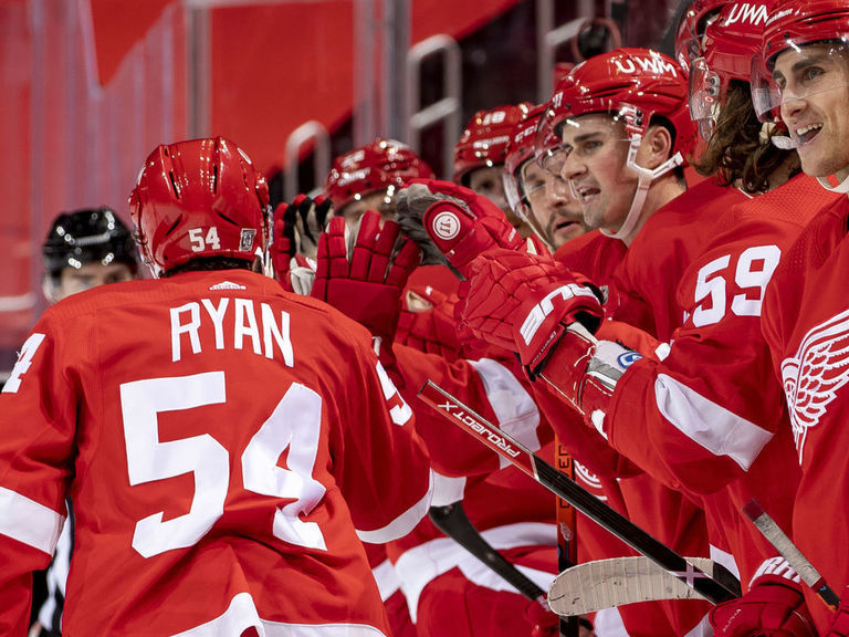 Ryan makes Red Wings history in win over Blue Jackets | theScore.com