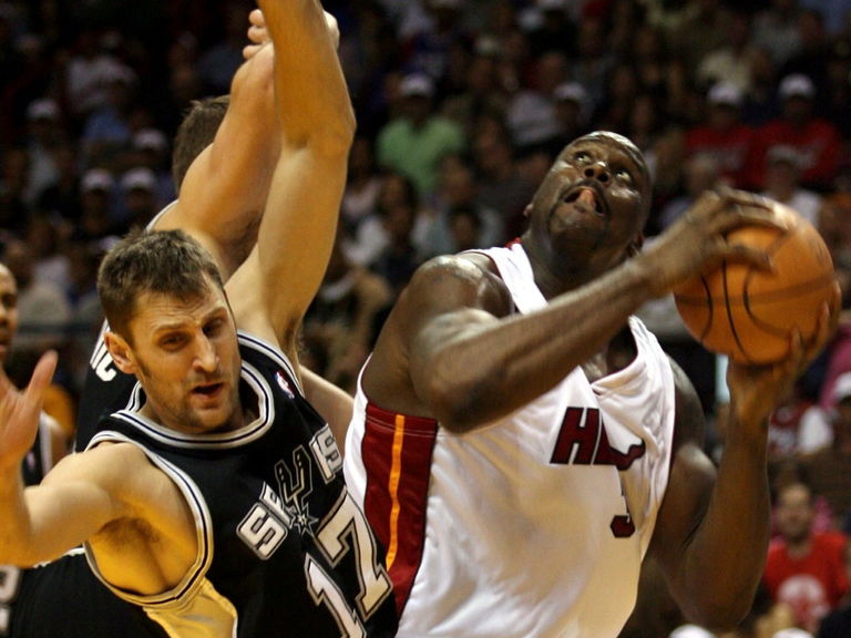 VIDEO: Shaq channels late-90s WCW, smashes Brent Barry's guitar ...