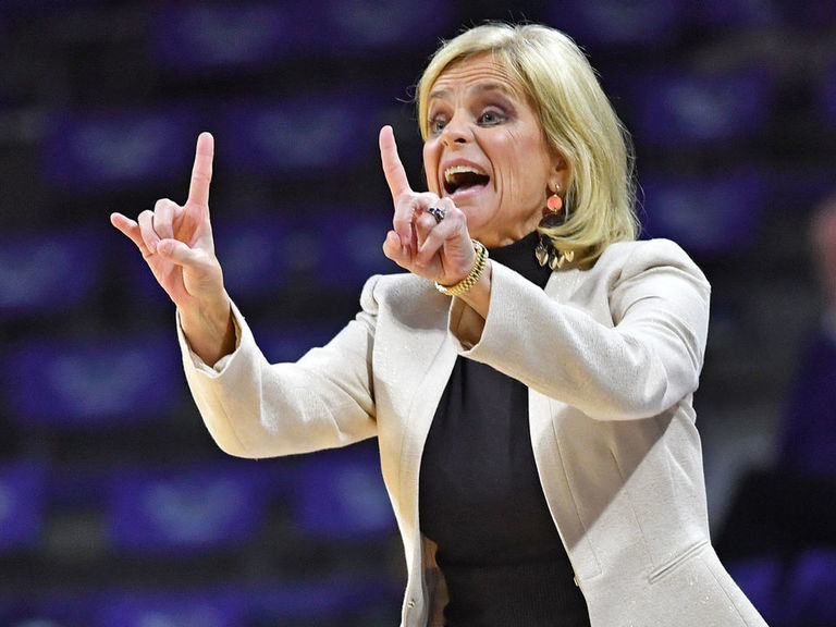 Mulkey ends illustrious reign at Baylor to take LSU job | theScore.com