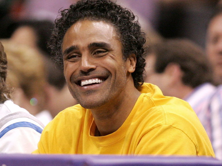 VIDEO: Rick Fox wishes Kobe a happy 35th birthday | theScore.com