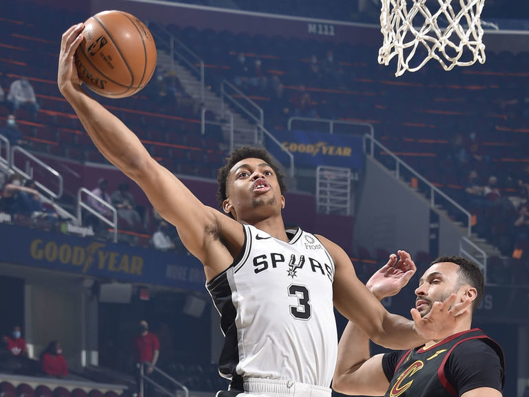 Johnson, Spurs set to face Bucks | theScore.com