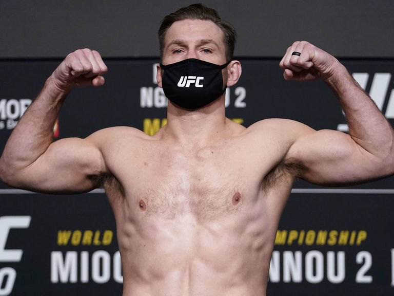 UFC 260 weigh-in results: Miocic, Ngannou cleared for title fight ...