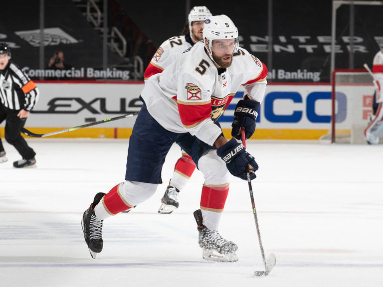 Panthers' Ekblad stretchered off vs. Stars with apparent leg injury ...