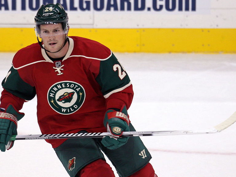 NHL suspends Wild's Matt Cooke 7 games for knee-on-knee hit | theScore.com