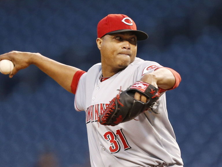 Reds trade Alfredo Simon to Tigers in 3-player deal | theScore.com